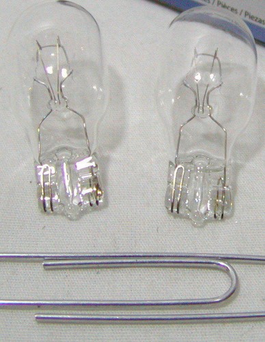 (2) NEW Eiko 906 Miniature Lamp Bulb 9w Wedge 13 volt T5 | eBay
