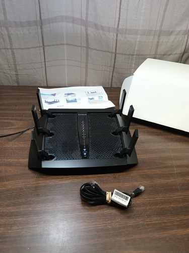 NETGEAR R8000P Nighthawk 1000 Mbps 4 Port Tri-Band WiFi Router ...