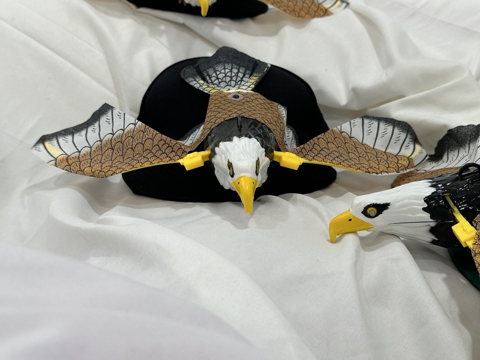 (Black And Green)Flapping Flying Screeching Bird Snap Back Hat !As Seen ...