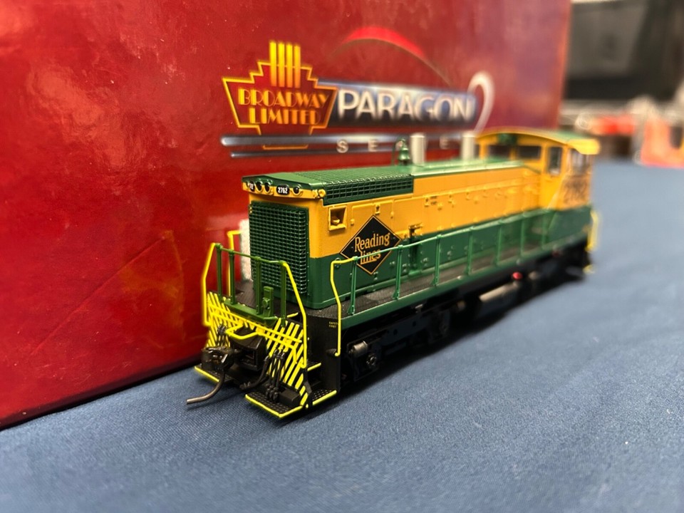 Broadway Limited HO Reading #2762 SW1500 Diesel Engine w/ Paragon 2 ...