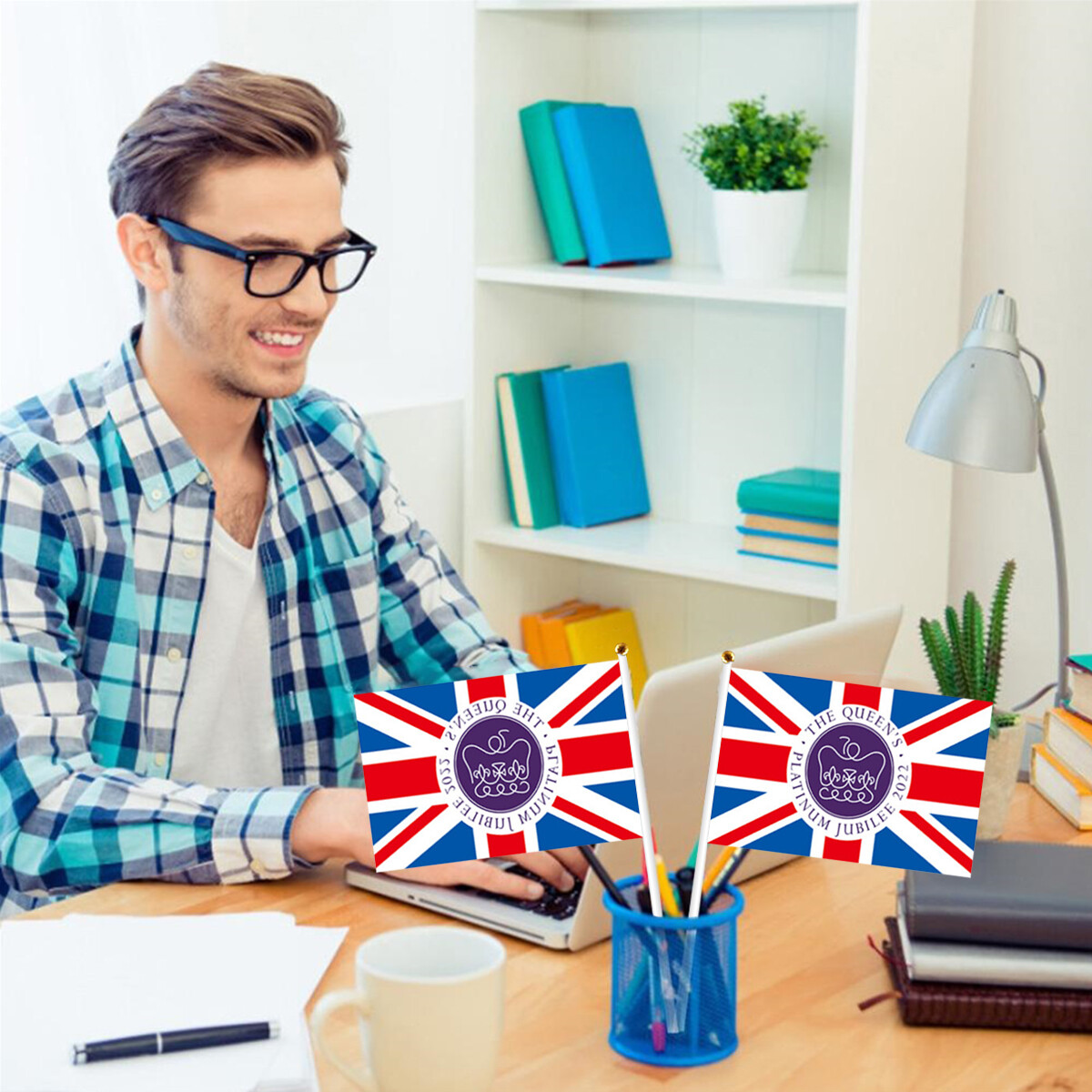 10pcs Queens Platinum Hand Waving Flag Jubilee Union Jack Hand Held UK ...