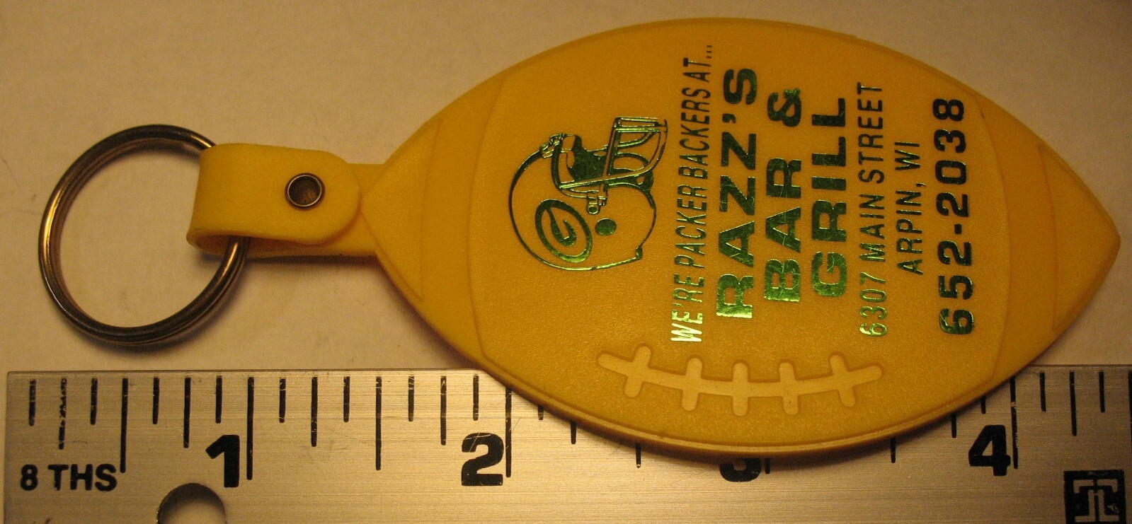 Vintage Plastic Advertising Key Ring Razz's Bar and Grill Arpin ...