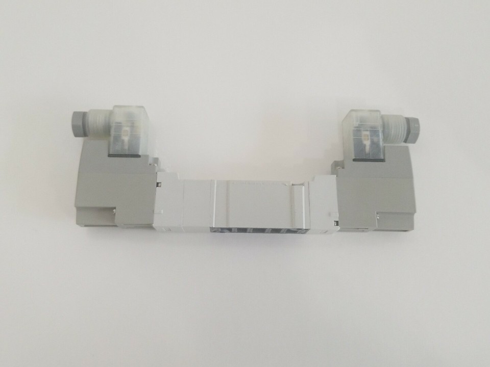 *NEW* SMC SY5340R-5DZ Dual Solenoid Pneumatic Control Valve 24VDC | eBay