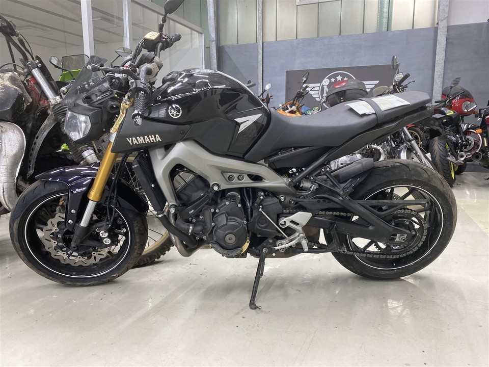 Yamaha MT-09 RN29 Bj 2013 - Bremssattel Bremszange hinten A3039 | eBay