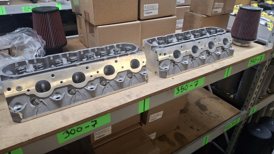 NEW Chevrolet 821 LS3 Cylinder Heads 12675871 CNC PORTED MANLEY VALVES ...