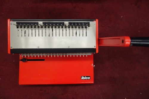 Relieuse Machine système de poinçonnage et de reliure Ibico type A4-PB ...