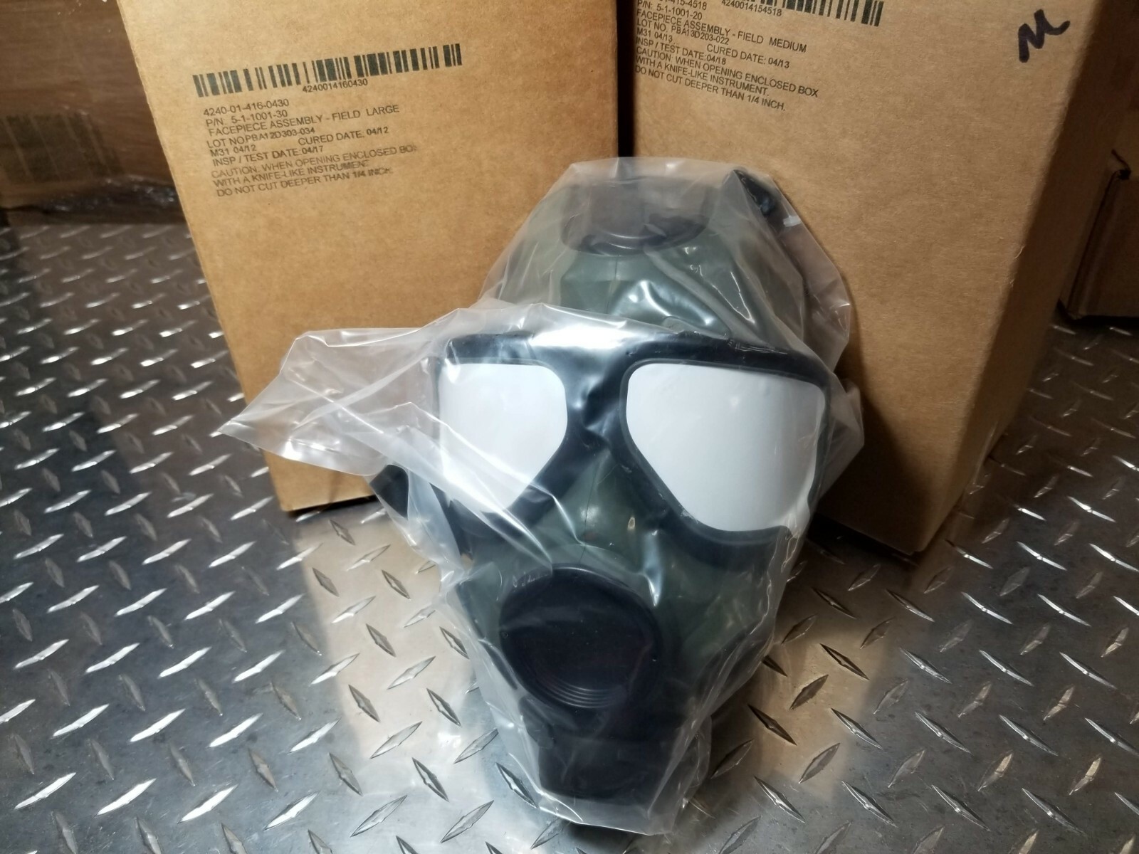 Sealed M40 Military-Spec Gas Mask with 40mm NATO CBRN Approved Filter ...