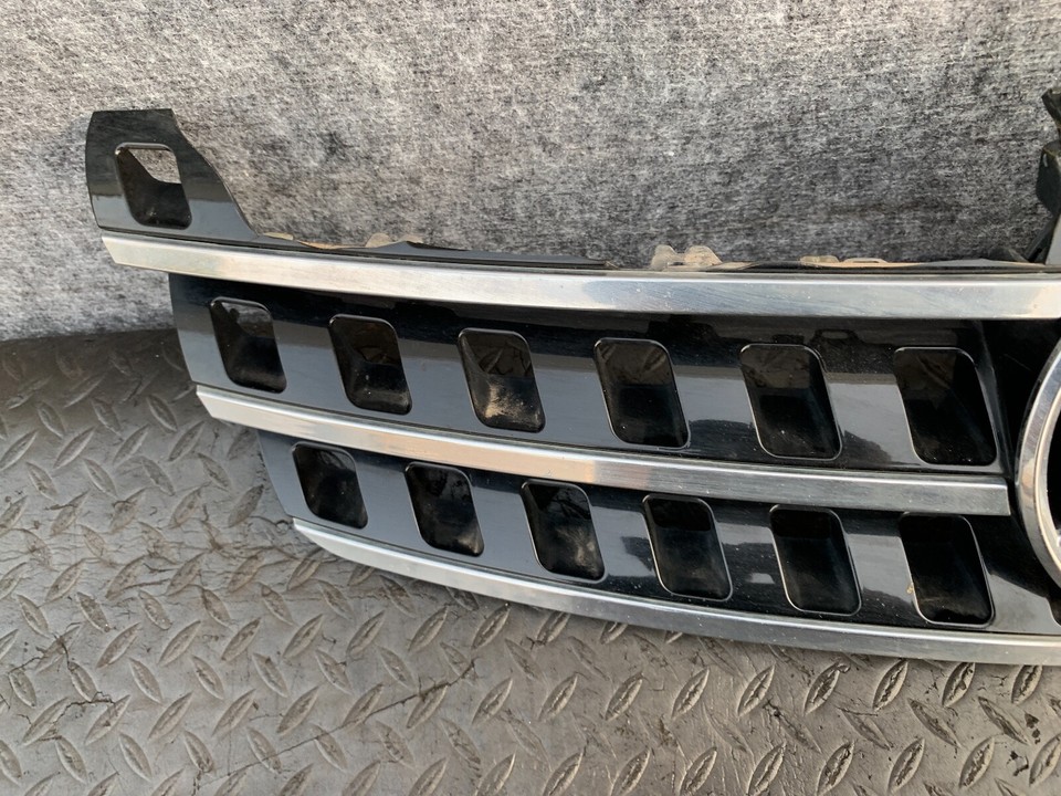 MERCEDES W164 ML550 ML63 FRONT BUMPER GRILLE OEM | eBay