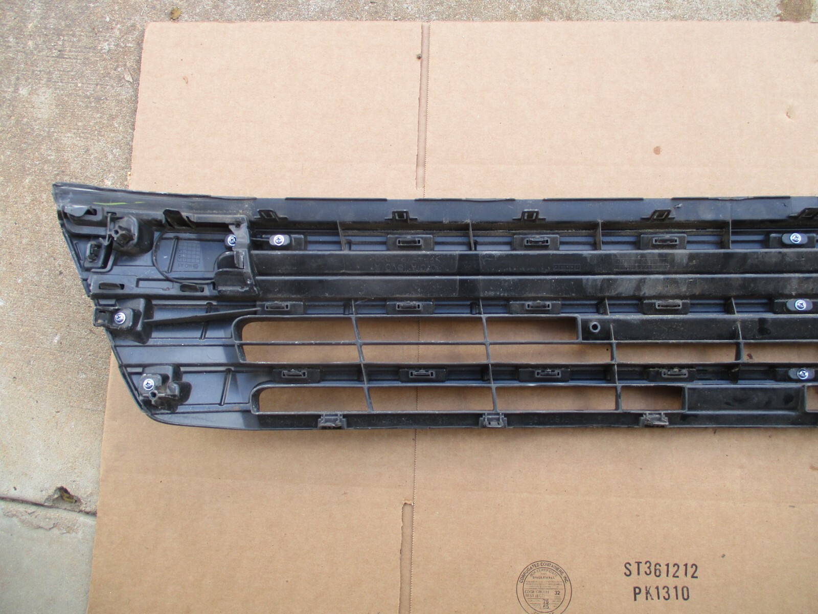 2017 2018 2019 TOYOTA HIGHLANDER FRONT LOWER BUMPER GRILLE GRILL OEM ...