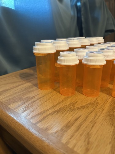 Lot Of x26 Empty Plastic RX Pill Bottles Medicine Crafting Fishing ...