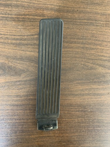 Mercedes Benz W126 520/560 SEL Gas pedal and rubber plus clip no ...