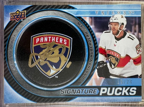 2022-23 UPPER DECK TRILOGY JONATHAN HUBERDEAU GOLD SIGNATURE PUCKS #15/ ...