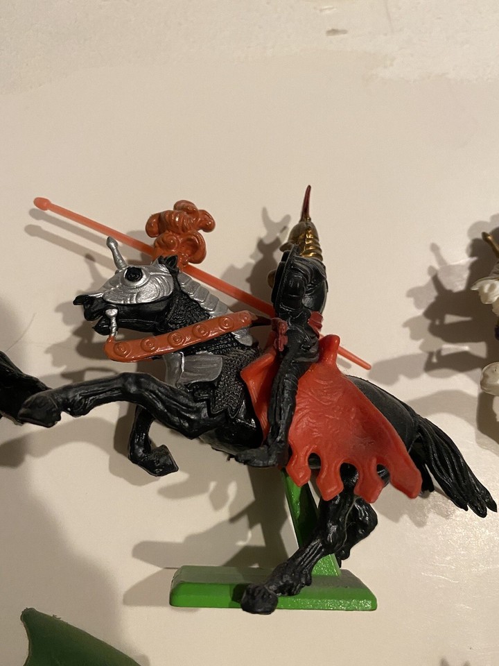 Vintage 1971 Britains LTD Miniatures Mounted Knights, Soldiers And ...