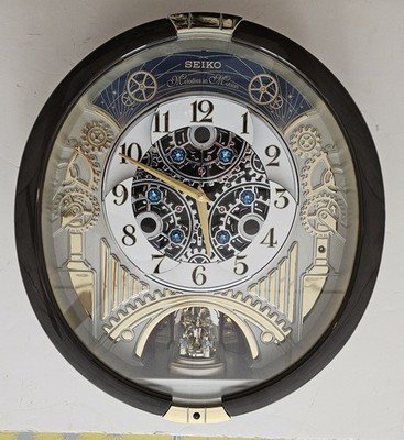 Seiko Melodies In Motion Wall Clock 30 Classic & Christmas Songs ...