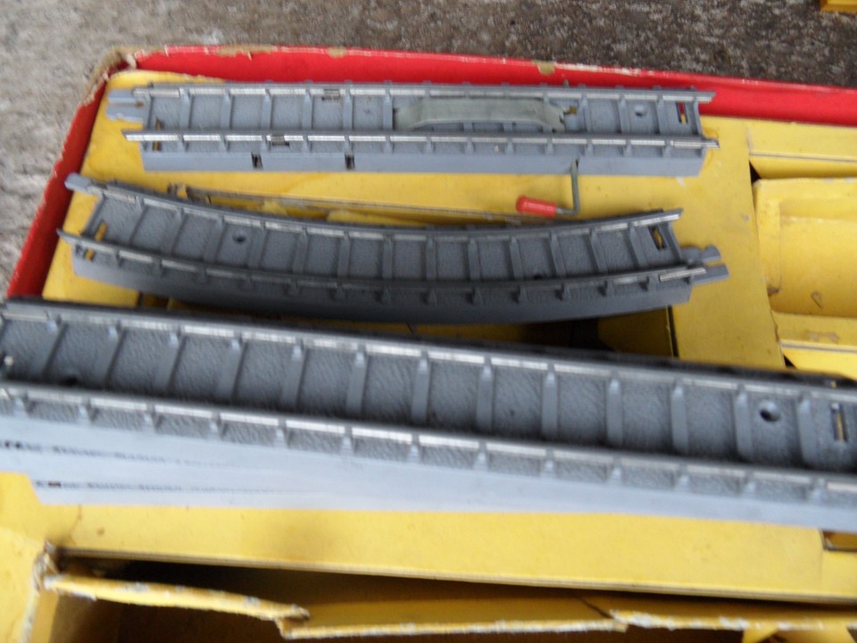 Vintage Triang Railways R3 Goods Train Set in a tatty box | eBay