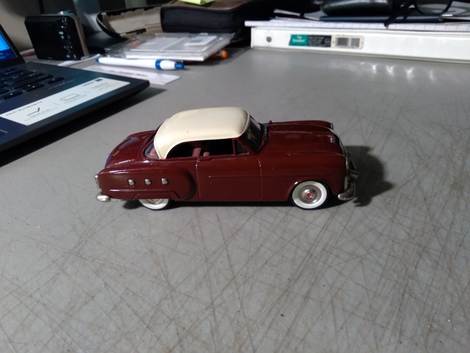BROOKLIN MODELS BRK #55 1:43 1951 PACKARD MAYFAIR BURGANDY WITH WHITE ...