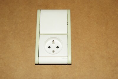 Legrand SAGANE Anis, Double plaque Verticale 82021, Prise 2P+T Inter ...