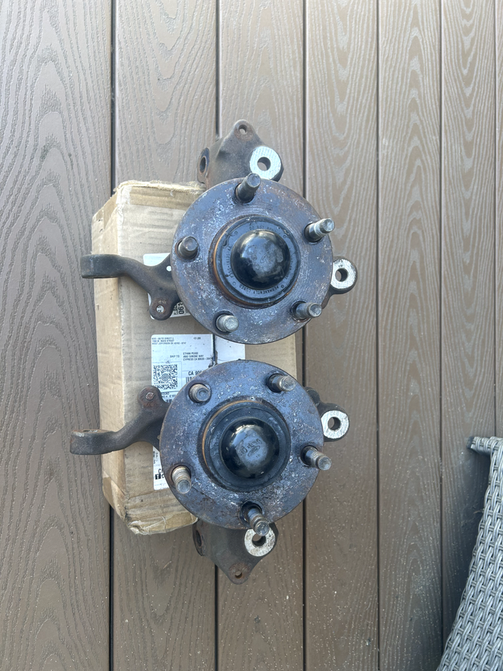 ***94 95 Ford Mustang SN95 5 lug spindles w/ New hubs/bearings/spindle ...