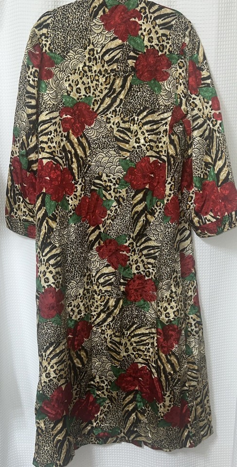 Simply Basic Robe Womens L 90s Roses Animal Print Snaps House Dress ...