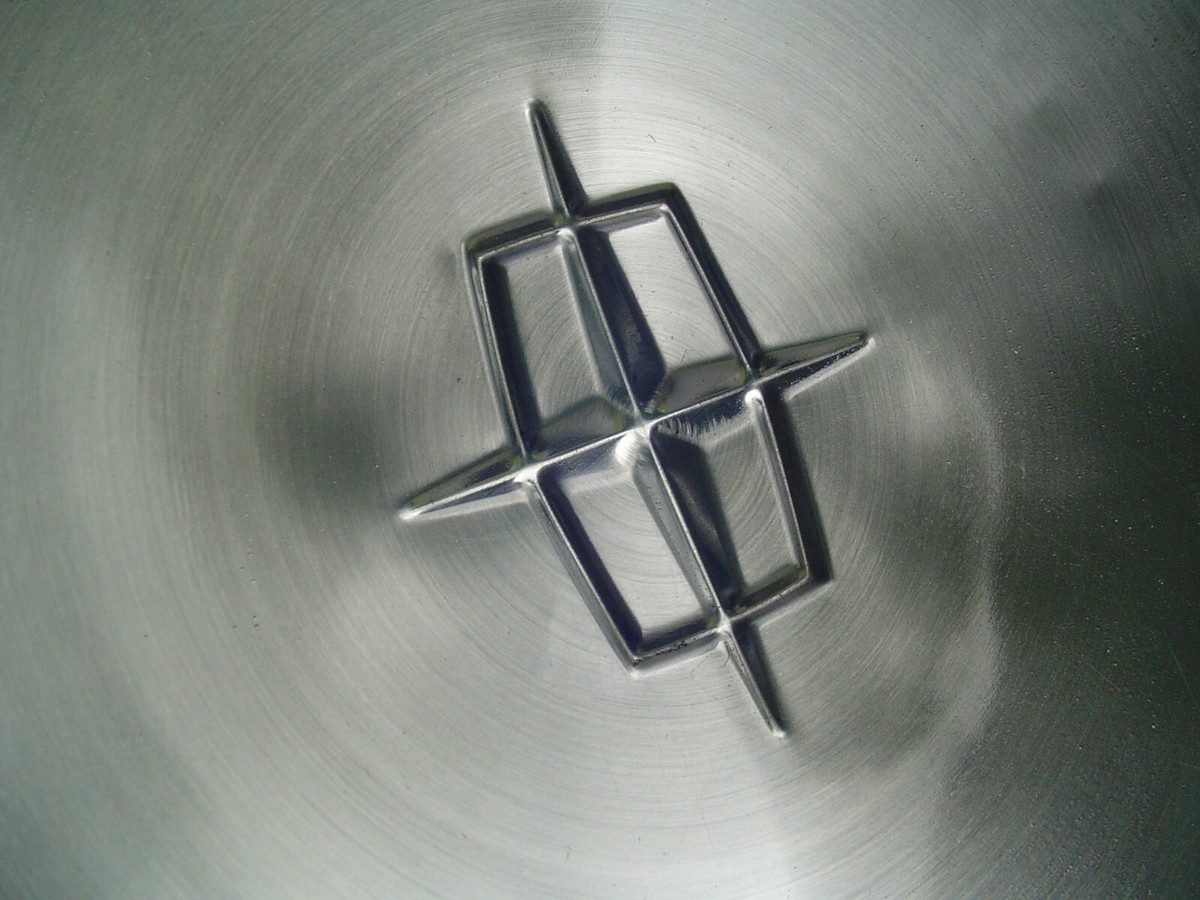 1965 Lincoln Continental Hubcaps