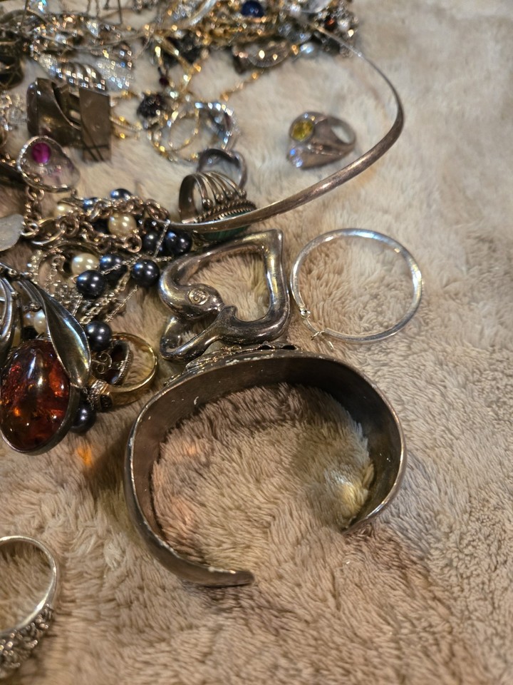 NOT SCRAP STERLING SILVER JEWELRY LOT BROOCHES NECKLACES RINGS ETC ...