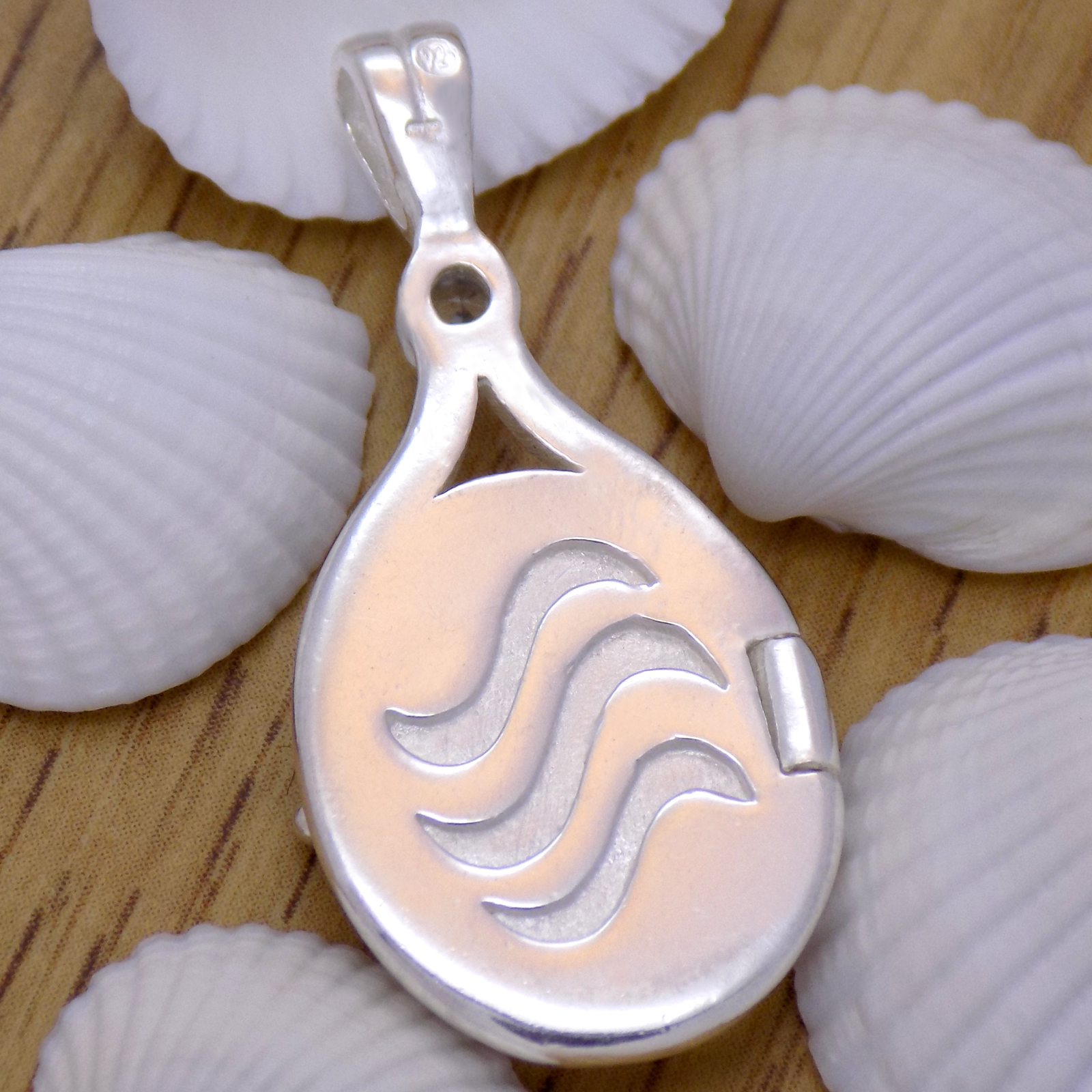 Solid 925 Sterling Silver H2O Just Add Water Mako Mermaids CZ Pendant ...