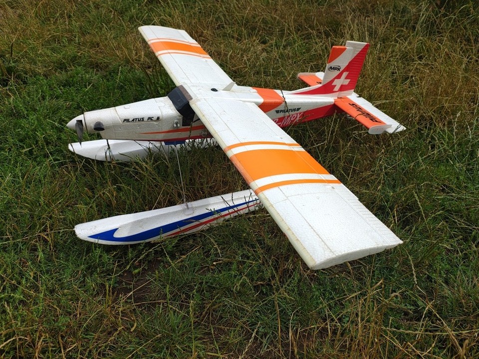 Multiplex PILATUS PC-6 Turbo Porter RC Plane w/Floats, 1250mm 49.21 ...