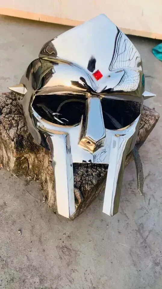 Halloween MF DOOM Mask Mad-Villain Steel Face Armor Medieval Hand ...