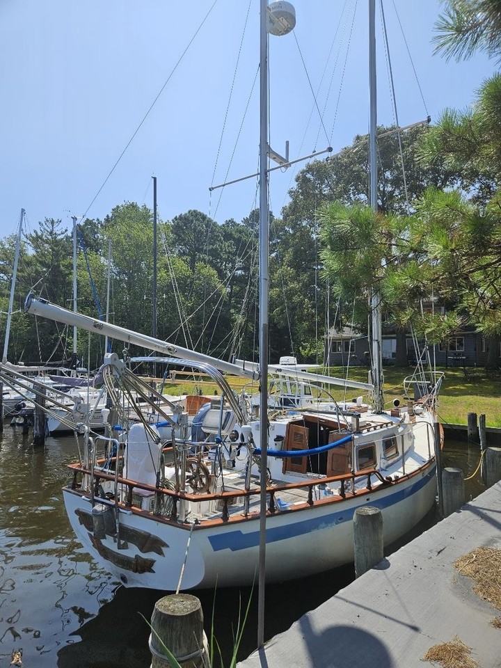 1974 Classic Mariner 32' Sailboat w/ Title | eBay