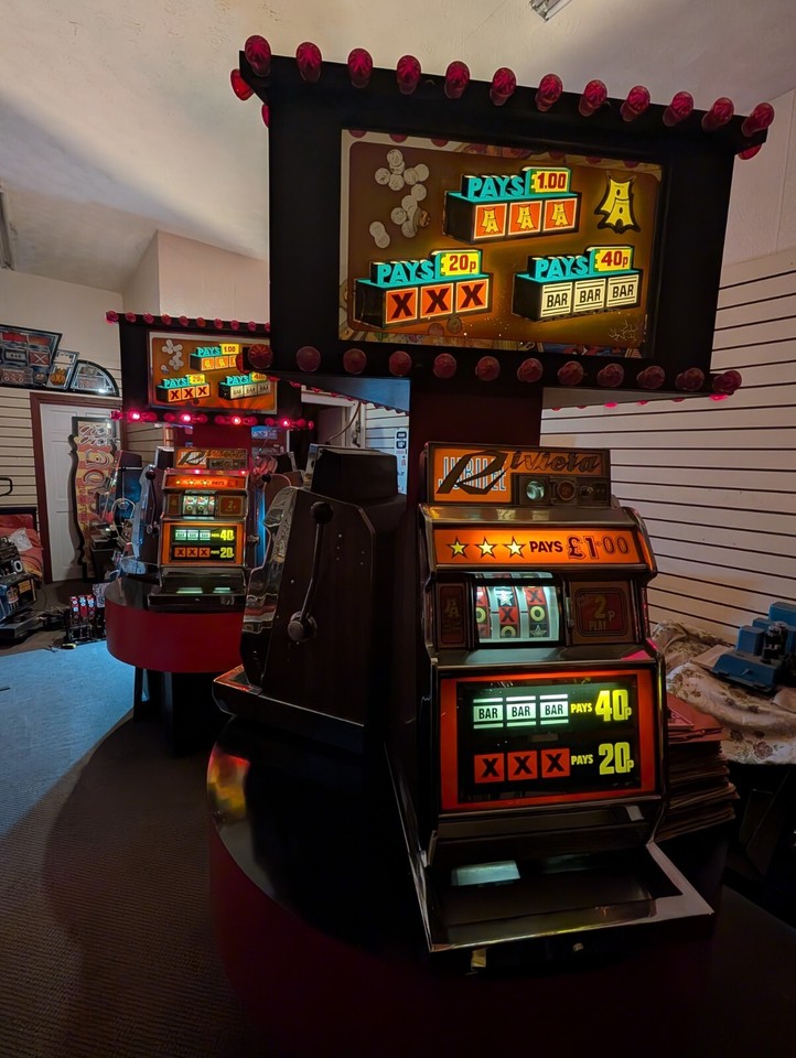 3 x one arm bandits + unit (offers invited to clear) | eBay UK