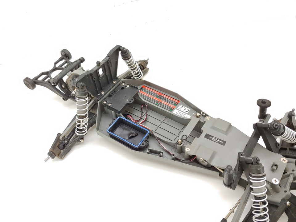 Traxxas Rustler 2wd XL-5 1/10 Stadium Truck Roller Slider Chassis w ...