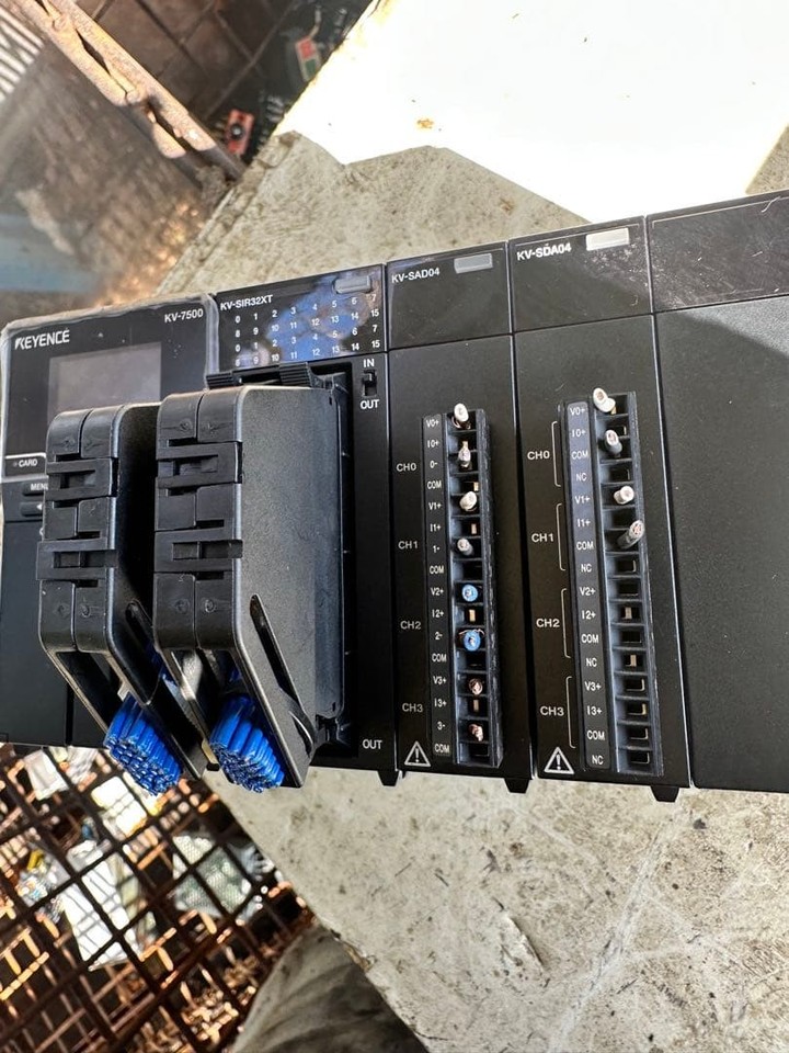 KEYENCE KV-7500 PLC CPU MODULE SET KV-SIR32XT KV-SAD04 KV-SDA04 ...