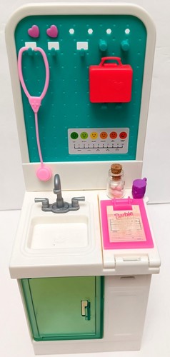 Barbie Fast Cast Clinic Playset w/Accessories Mattel Not Complete | eBay