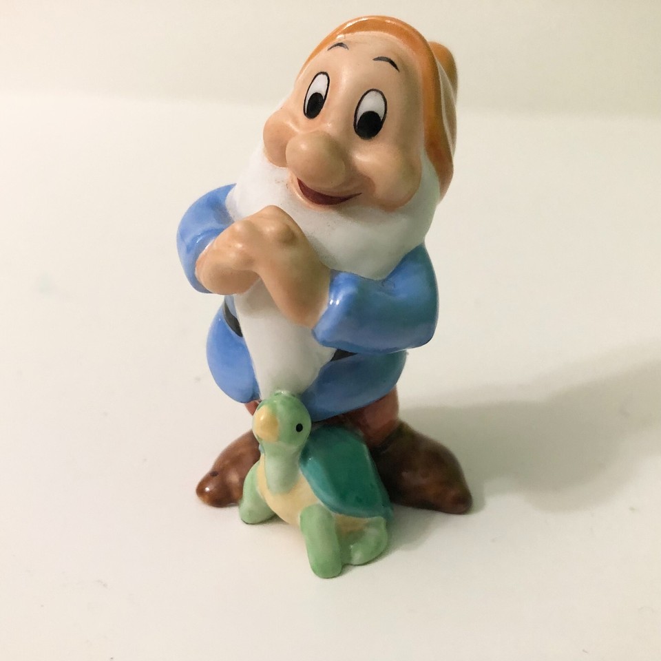 Disney Happy Dwarf Figurine With Turtle Snow White 2.5 Inch Tall Figure ...