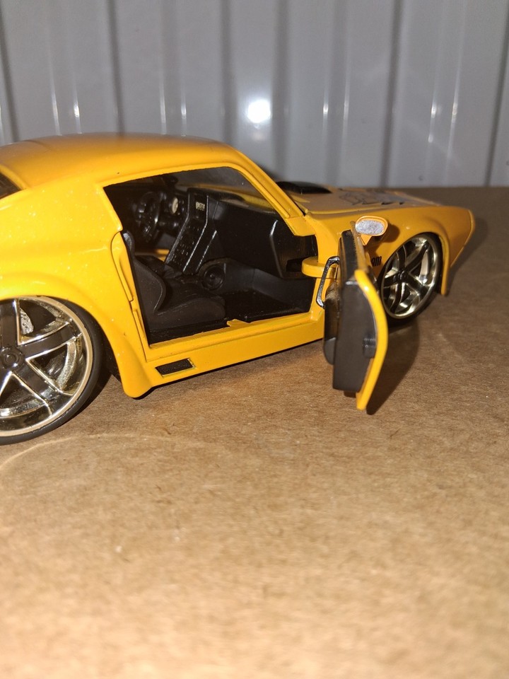 Jada Toys 1973 Pontiac Firebird Trans Am 1:24 Scale Diecast Car Yellow ...