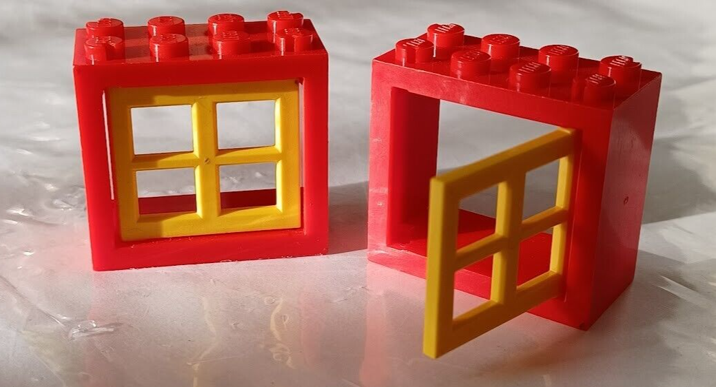 Lego Red Window 2x4x3 with Yellow Window Pane 2x4x3 pt #4132 / 4133 ...