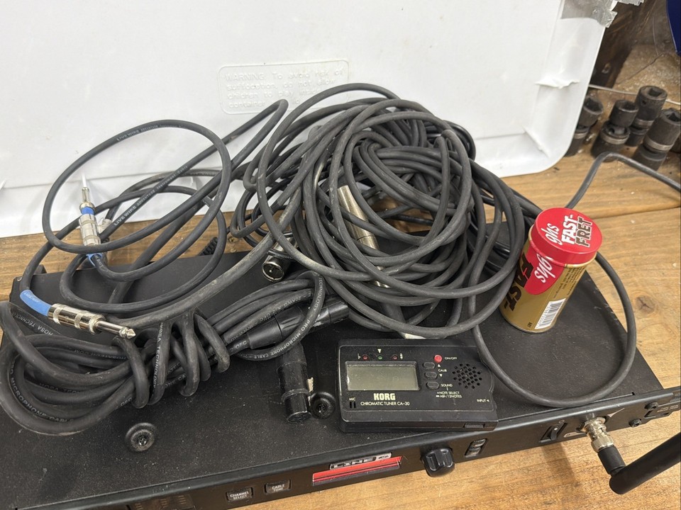 Line 6 G90 Wireless Guitar Relay System Transmitter And Cables, Rack ...
