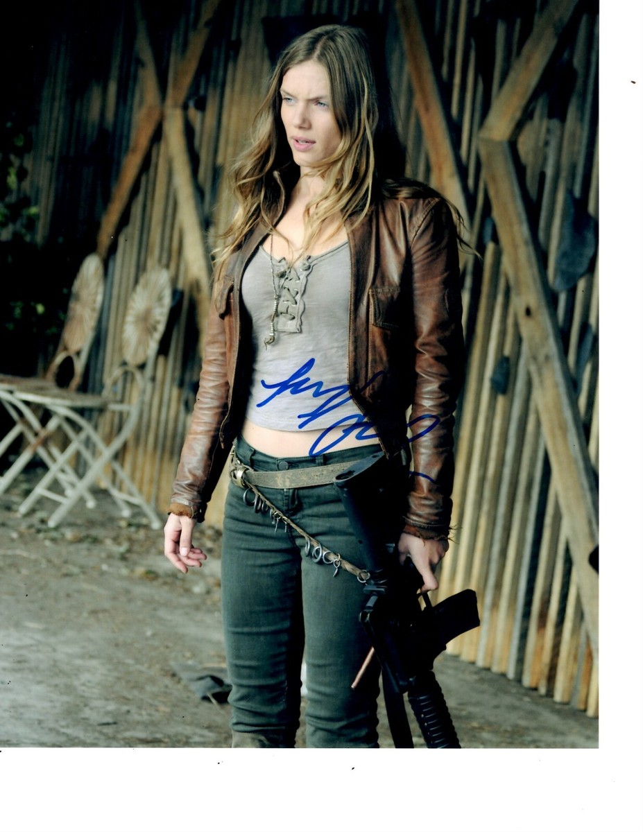 Tracy Spiridakos Revolution Bath Sex And Drugs | Revolution Wiki