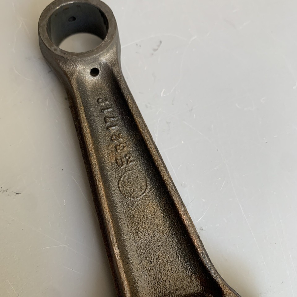 321712 , 392591 Johnson Evinrude Vintage OEM Connecting Rod | eBay
