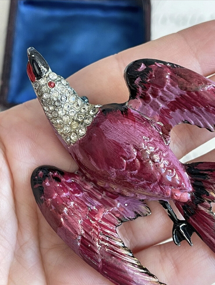 Coro brooch Large Lilac enamel Bird with rhinestones… - Gem