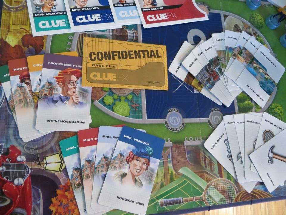 Clue FX Electronic Talking Game Deluxe Detective 9 Locations Butler 8 ...
