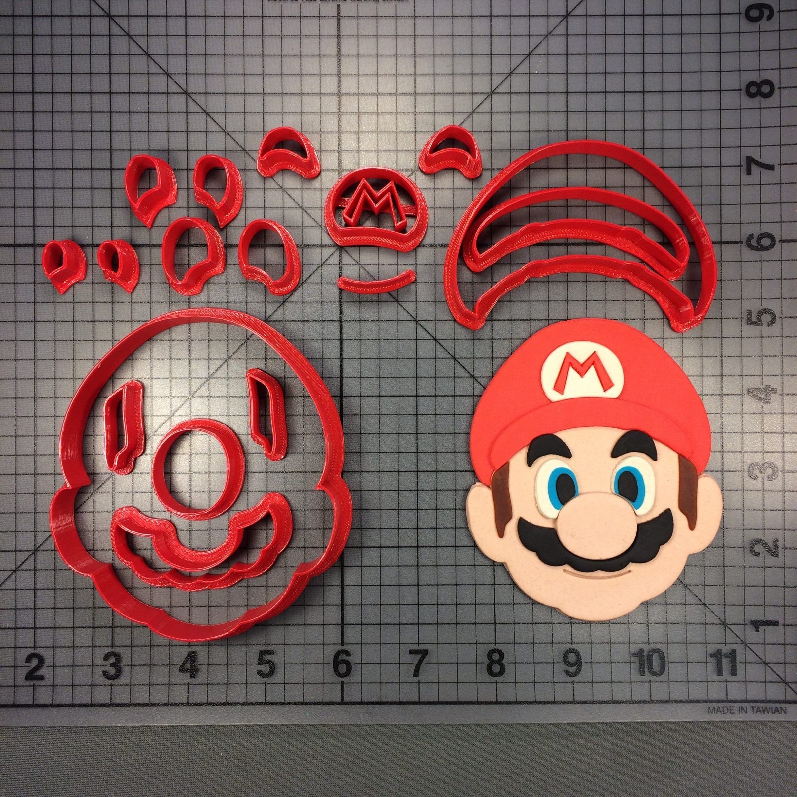 Super Plumber Video Game - Red Plumber Head 266-B520 Cookie Cutter Set ...