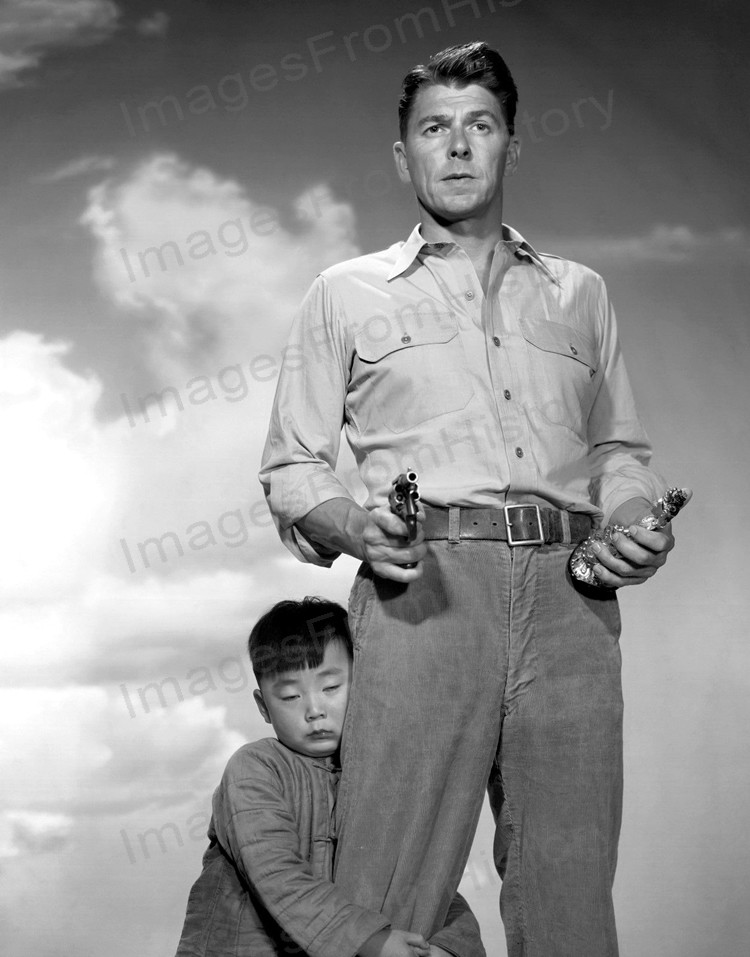 (2) 8x10 Prints Ronald Reagan Rhonda Fleming Hong Kong 1952 RRRF | eBay