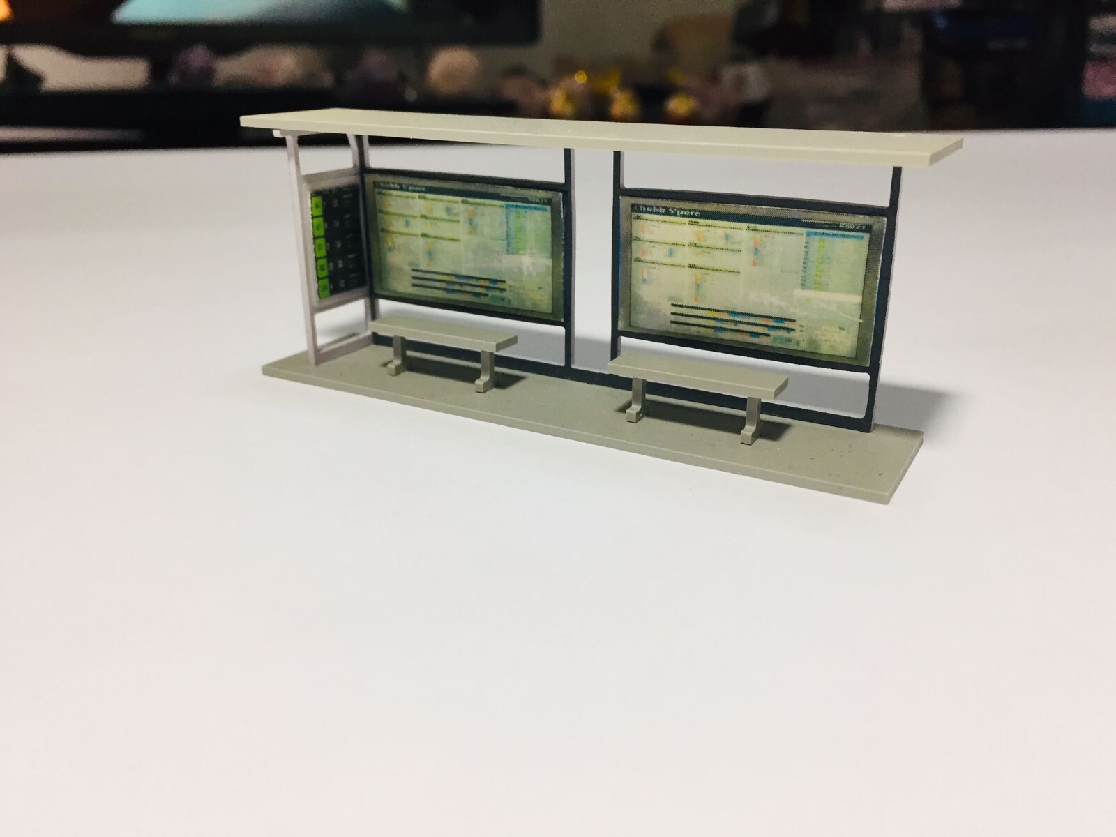 1/76 Singapore Knackstop MAN A95 Bus Model + Service Building ...