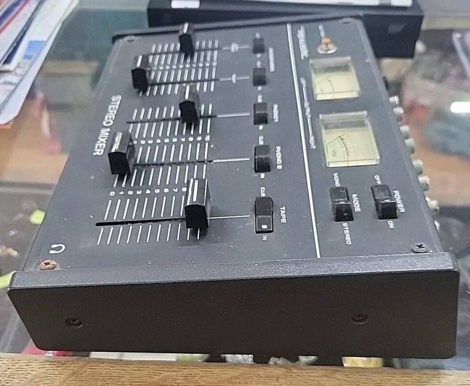 Vintage Realistic Radio Shack 32-1101A Stereo Mixer Analog/No Power ...