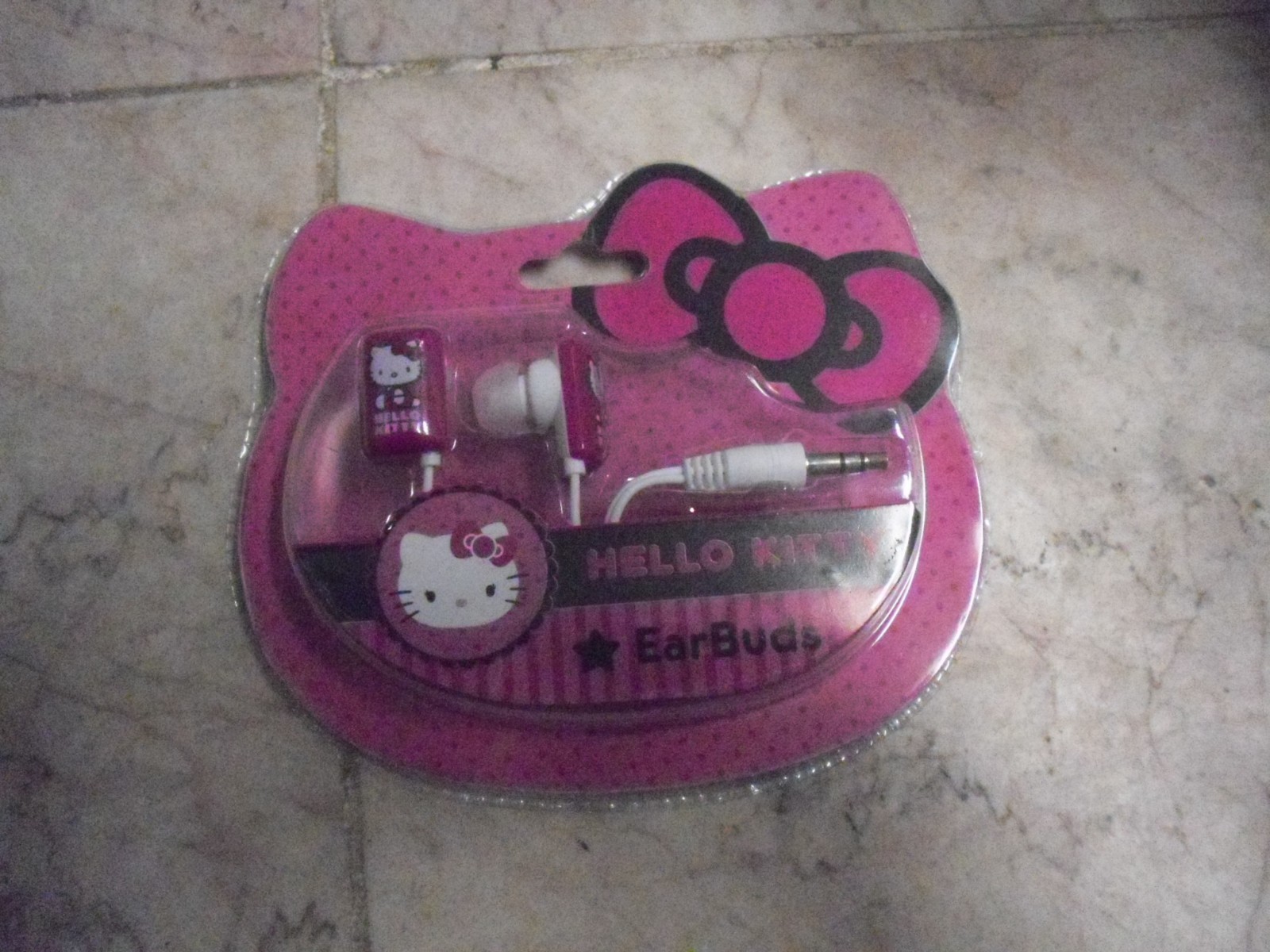 New Hello Kitty Earbuds Pink Kids Girls Earphones Headphones Portable ...