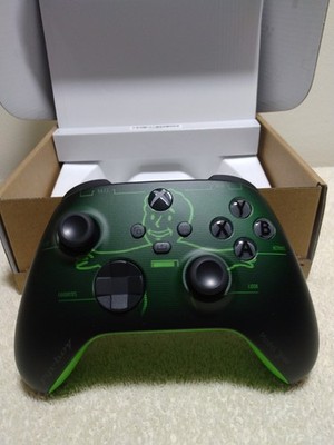 Xbox Wireless Controller – Fallout Pip-Boy Limited Edition In Hand ...