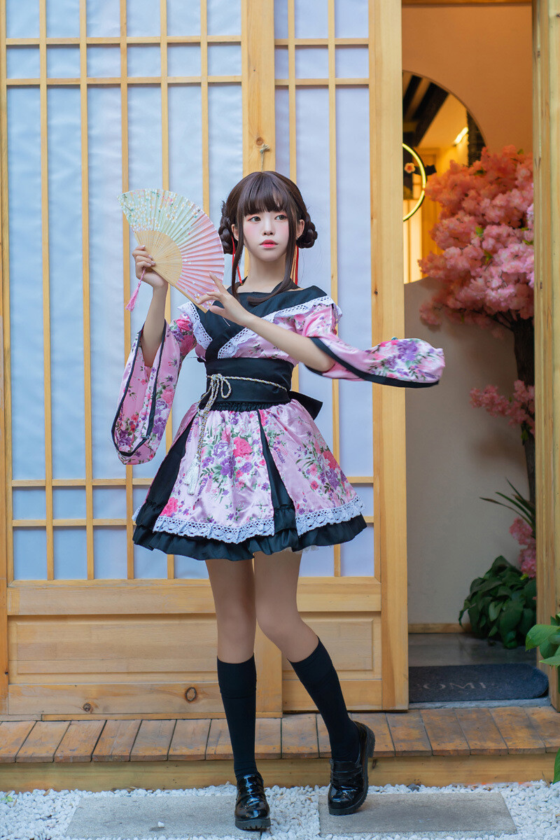 Japanese Women's Traditional Kimono Formal Dress Cosplay Performance ...