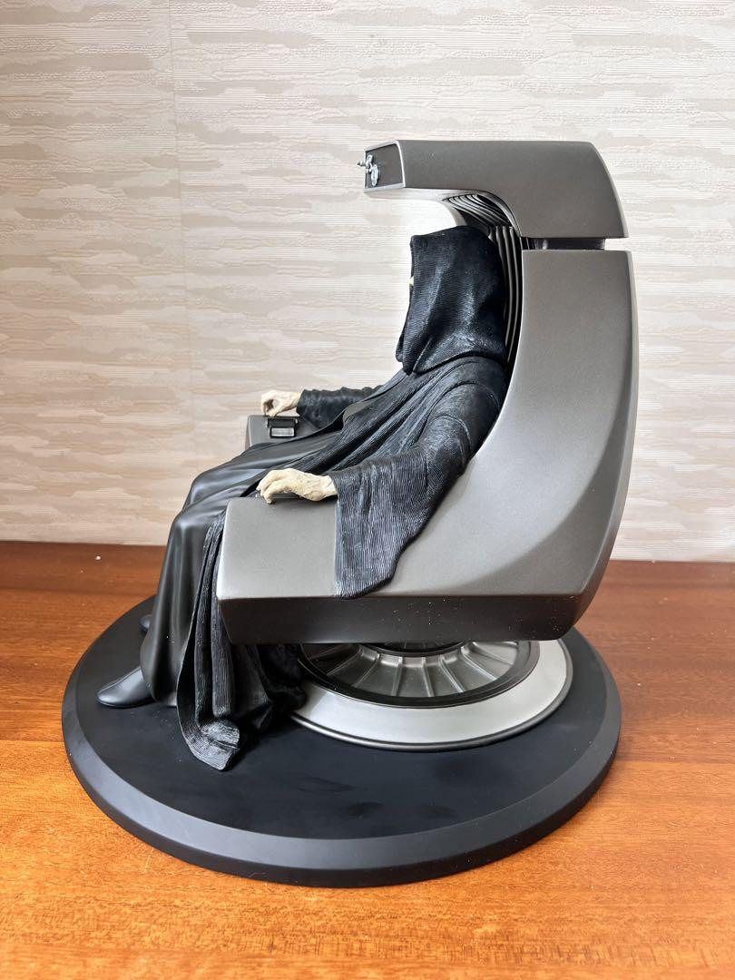 Star Wars Emperor Palpatine Figure No.135 - Used - Condition Star Wars Emperor Palpatine Figure No.135 - Used - Condition