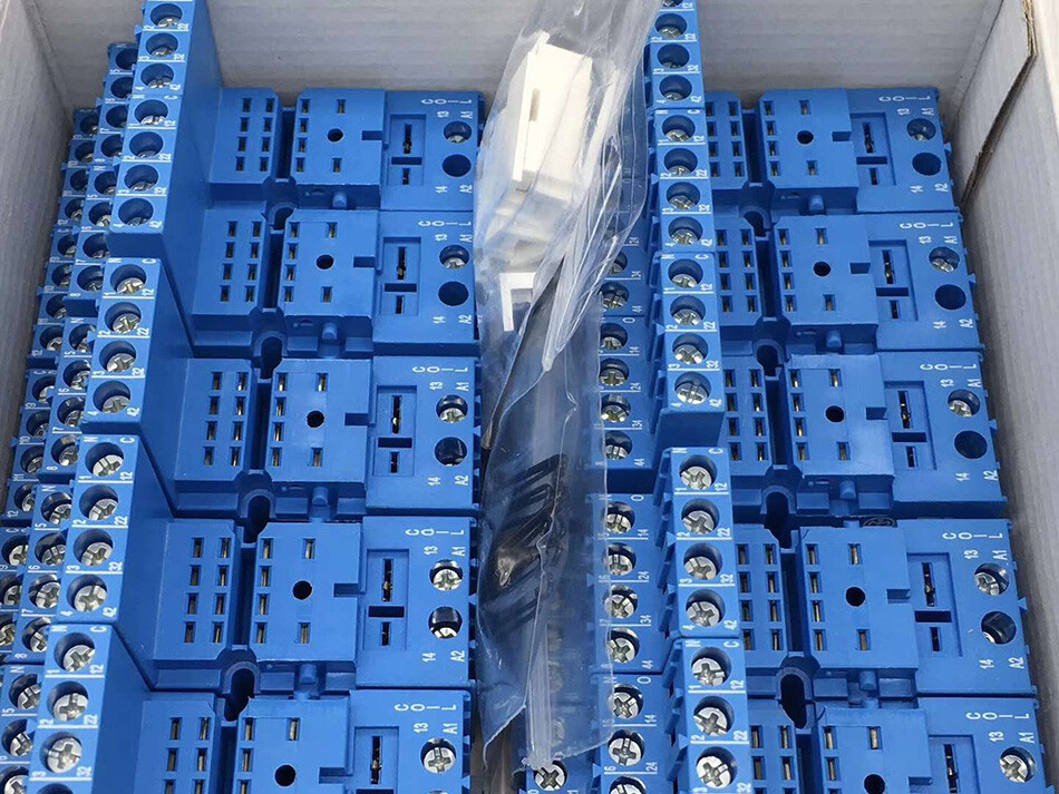 5PCS Finder 94.04.SMA Power Relay Socket For 55.34 Series | eBay